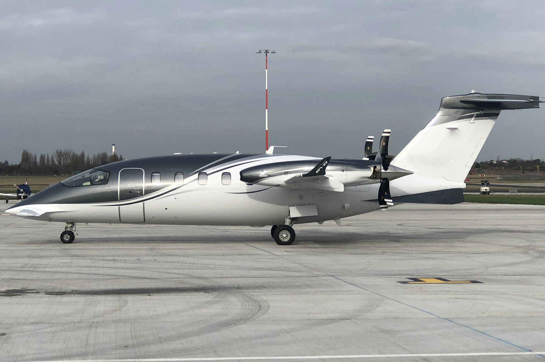 ConnectJets delivers first Avanti EVO in UK - Ultimate Jet | The Voice ...
