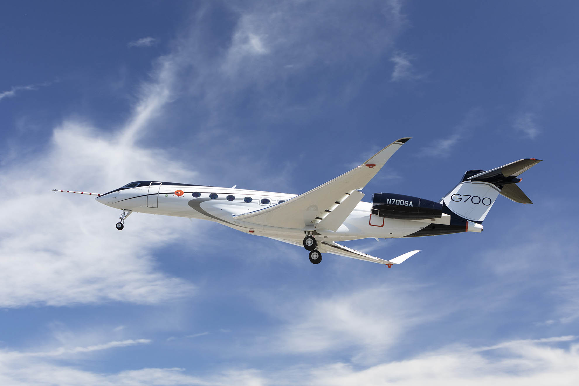 G700 makes first flight - Ultimate Jet | The Voice of Business Aviation ...