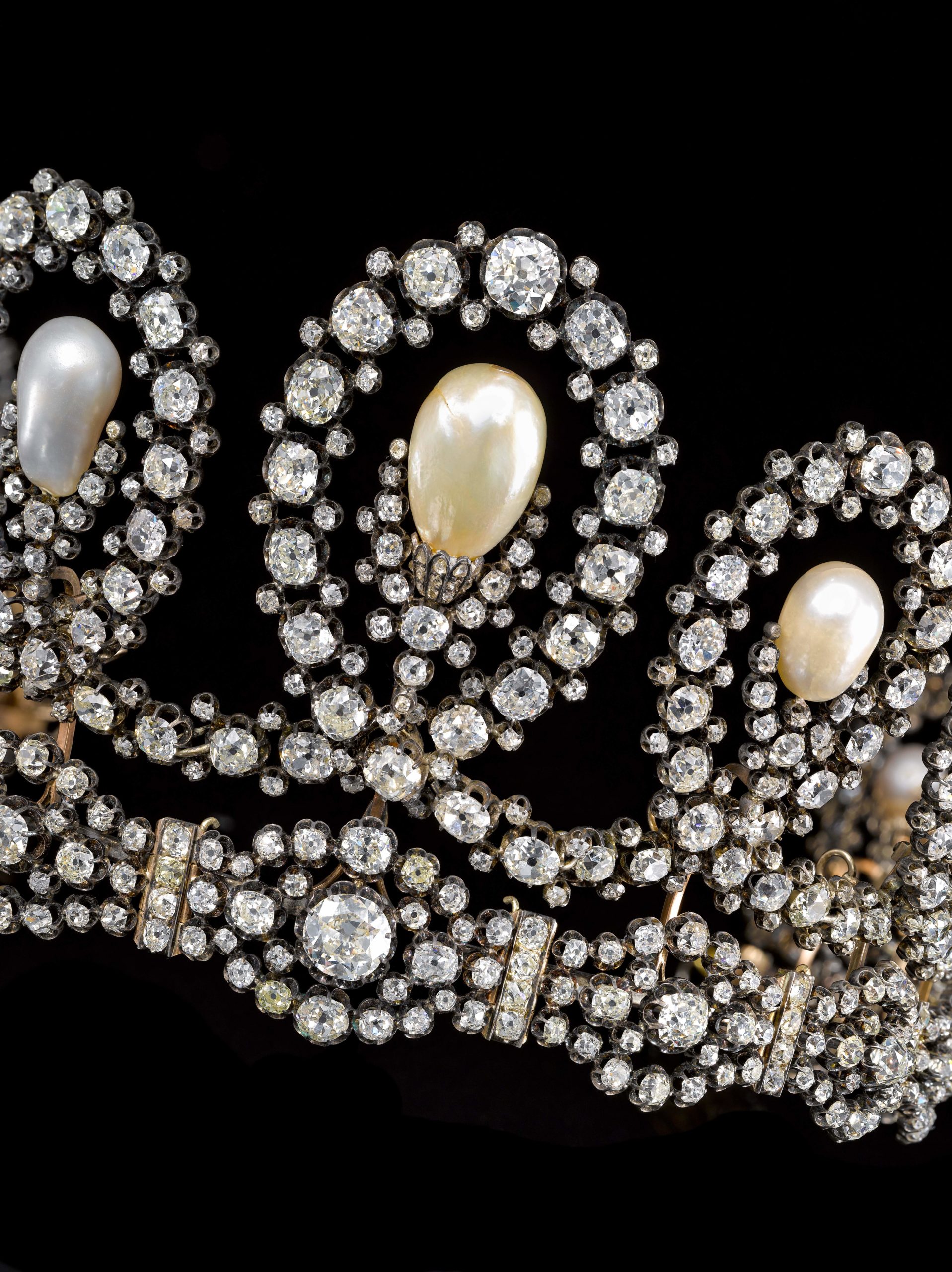 Sotheby’s Auction : “Magnificent Jewels and Noble Jewels” Geneva, May ...