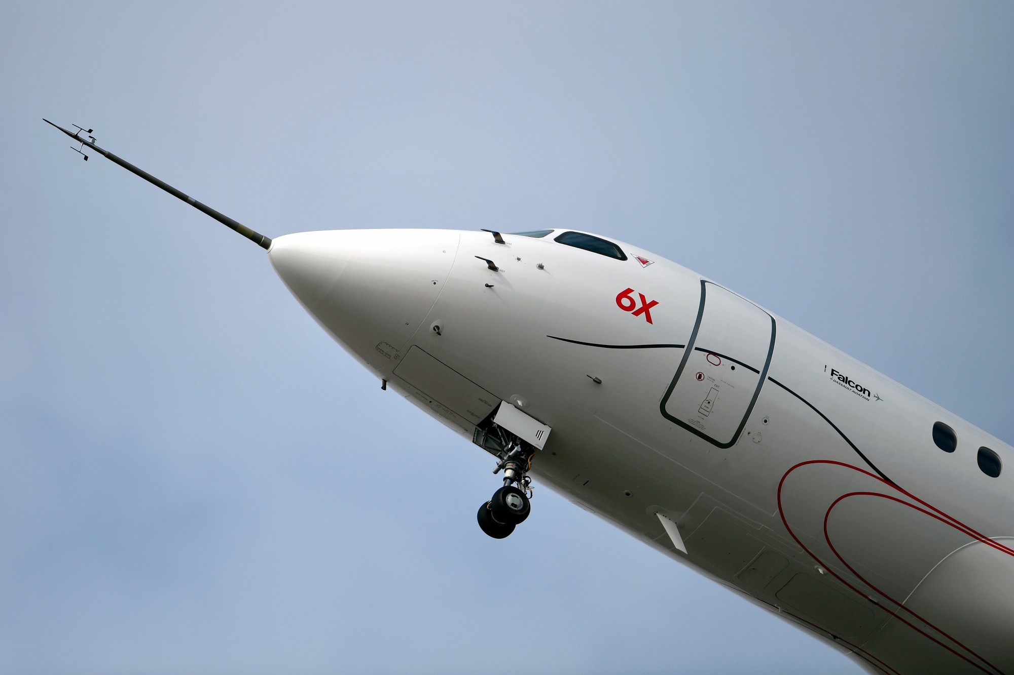 Second Falcon 6X Makes Successful First FlighT - Ultimate Jet | The ...