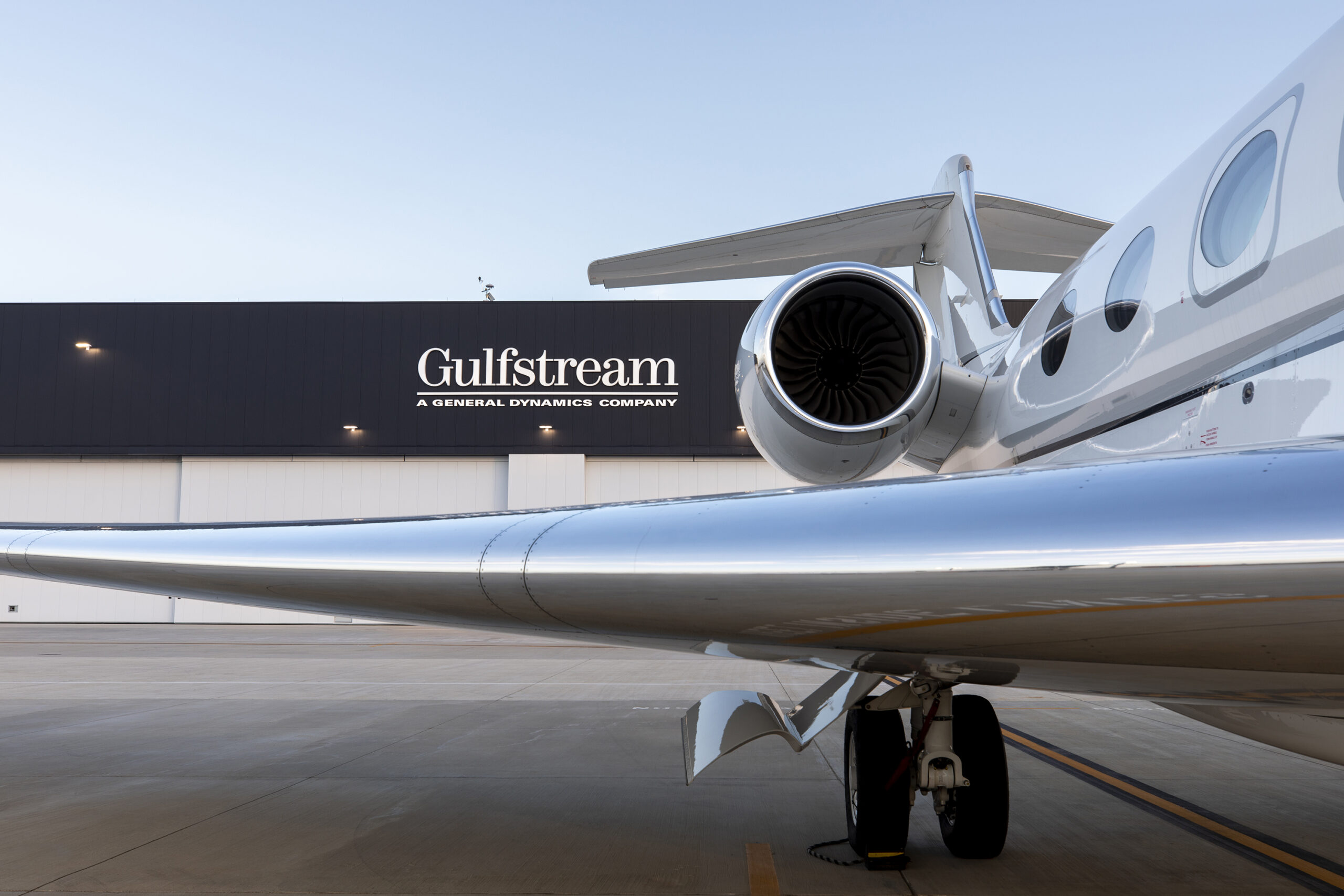 Gulfstream and FlightSafety Celebrate 10 Years of Courtesy Training ...