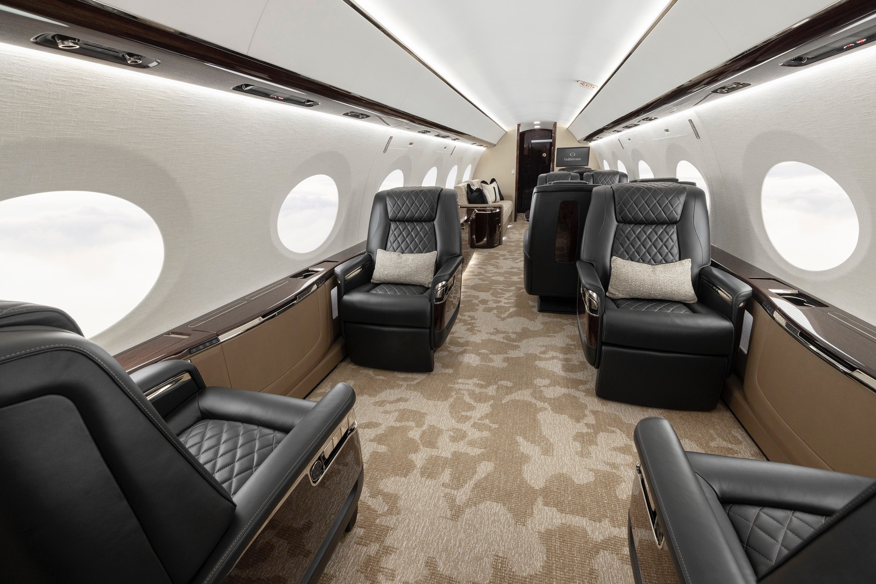 First outfitted Gulfstream G800 takes flight - Ultimate Jet | The Voice ...